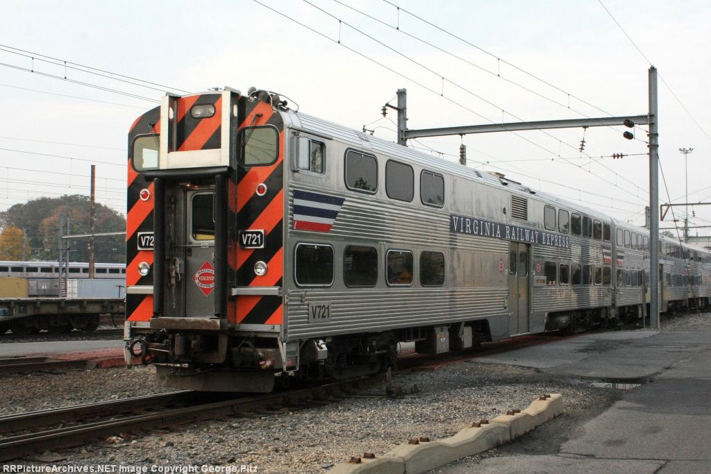 VRE bi-level cab car